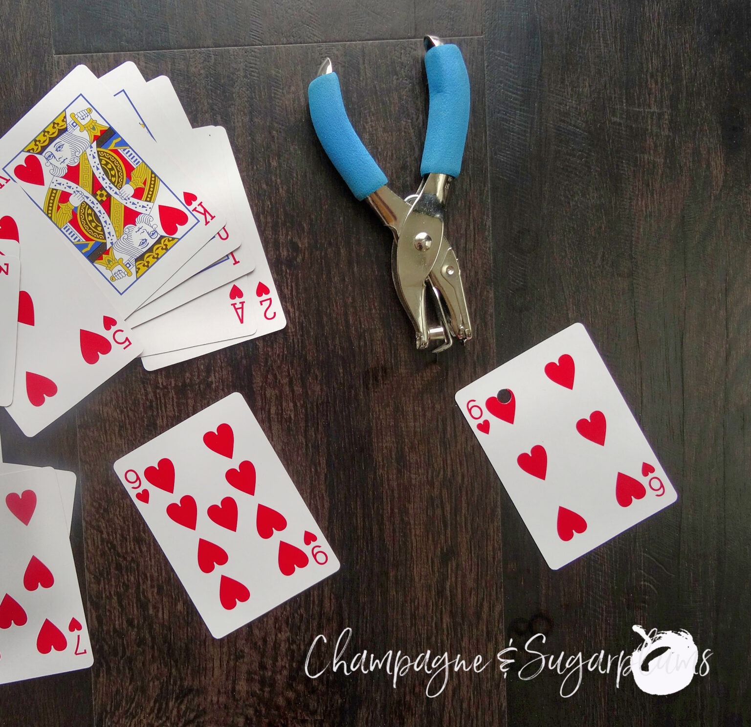 Deal Up Valentine's Fun with a Sweet Heart Cards Garland - Champagne ...
