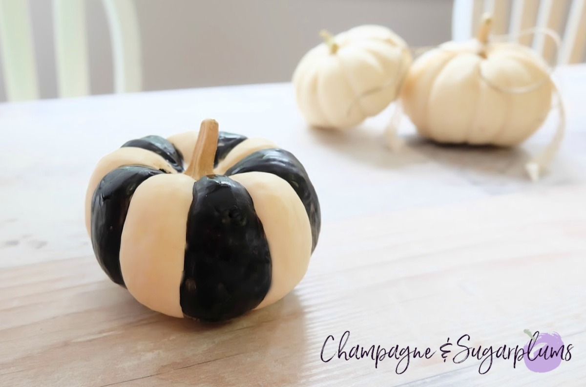 DIY Thanksgiving Centrepiece Idea - Mini Pumpkins - Champagne and ...