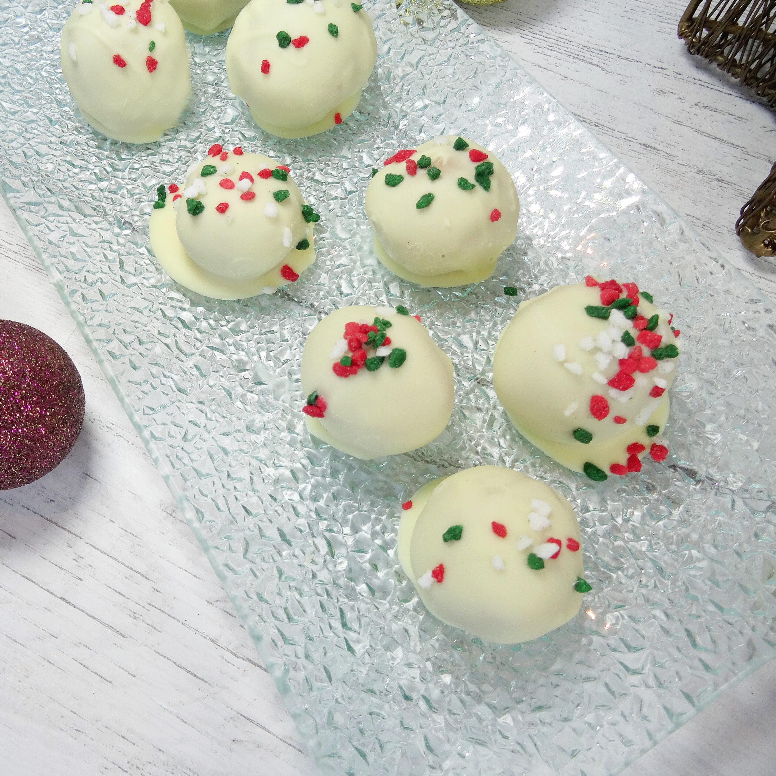 Natural Peanut Butter Snowballs - Champagne and Sugarplums