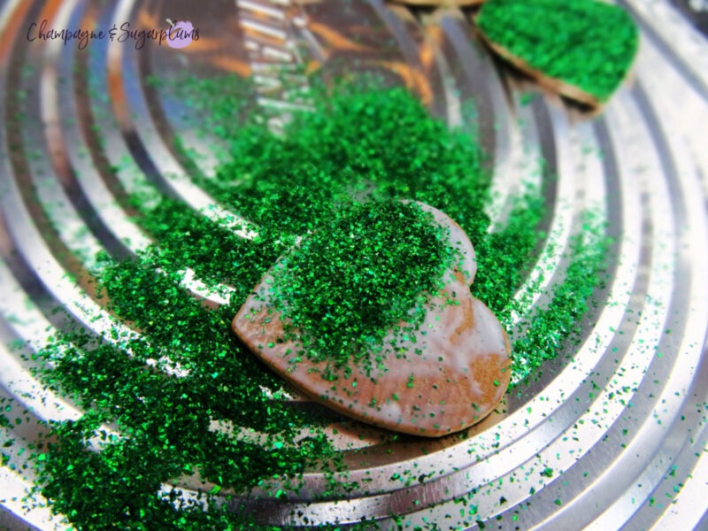 DIY Clover Hearts Home Decor - Champagne and Sugarplums