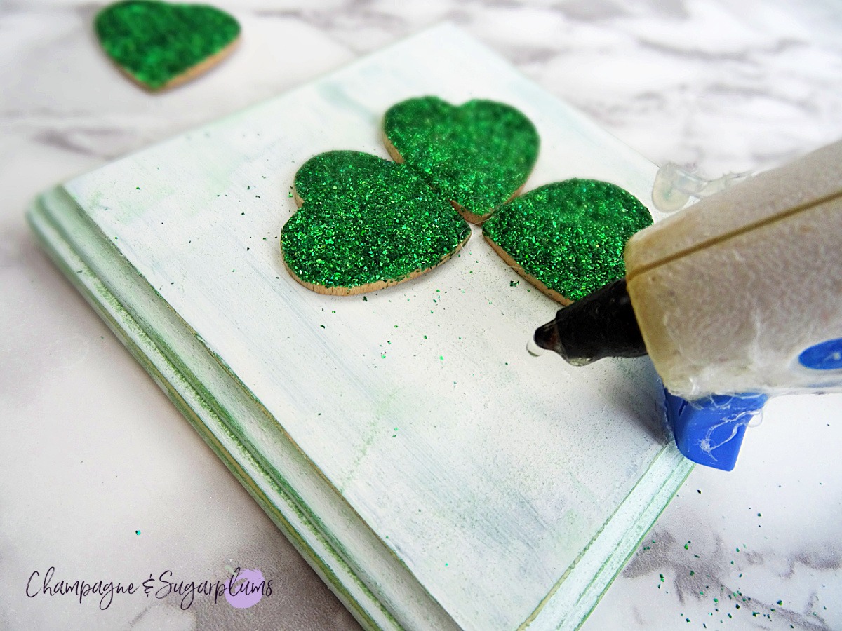 DIY Clover Hearts Home Decor - Champagne and Sugarplums